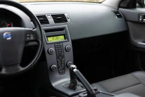 Черный Вольво В50 2008 в Рига, объемом двигателя 1.60 л и пробегом 192 тыс. км за 3995 €, фото 23 на AUTOMOTO.COM.LV