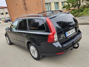 Черный Вольво В50 2008 в Екабпилс, объемом двигателя 1.60 л и пробегом 300 тыс. км за 1990 €, фото 8 на AUTOMOTO.COM.LV