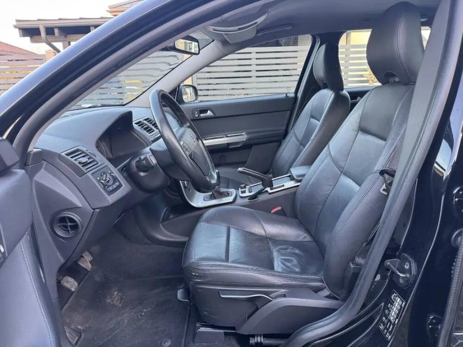 Melns Volvo V50 2008 Jelgava, ar dzinēja tilpumu 2.00 L un nobraukumu 250 tūkst. km par 3900 €, foto 10 vietnē AUTOMOTO.COM.LV