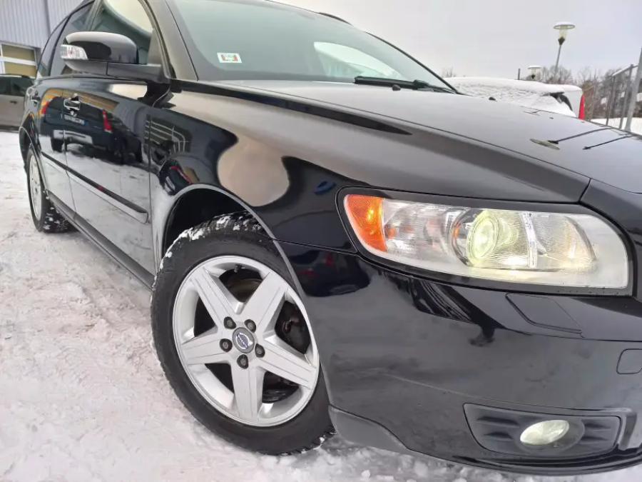 Melns Volvo V50 2008 Rīga, ar dzinēja tilpumu 1.60 L un nobraukumu 140 tūkst. km par 2350 €, foto 6 vietnē AUTOMOTO.COM.LV