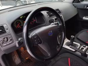 Melns Volvo V50 2008 Rīga, ar dzinēja tilpumu 1.60 L un nobraukumu 140 tūkst. km par 2350 €, foto 11 vietnē AUTOMOTO.COM.LV