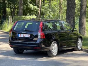 Melns Volvo V50 2008 Rīga, ar dzinēja tilpumu 2.00 L un nobraukumu 26 tūkst. km par 1500 €, foto 5 vietnē AUTOMOTO.COM.LV