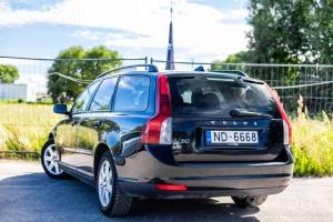 Черный Вольво В50 2008 в Рига, объемом двигателя 2.00 л и пробегом 417 тыс. км за 2790 €, фото 7 на AUTOMOTO.COM.LV