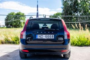 Черный Вольво В50 2008 в Рига, объемом двигателя 2.00 л и пробегом 417 тыс. км за 2790 €, фото 9 на AUTOMOTO.COM.LV
