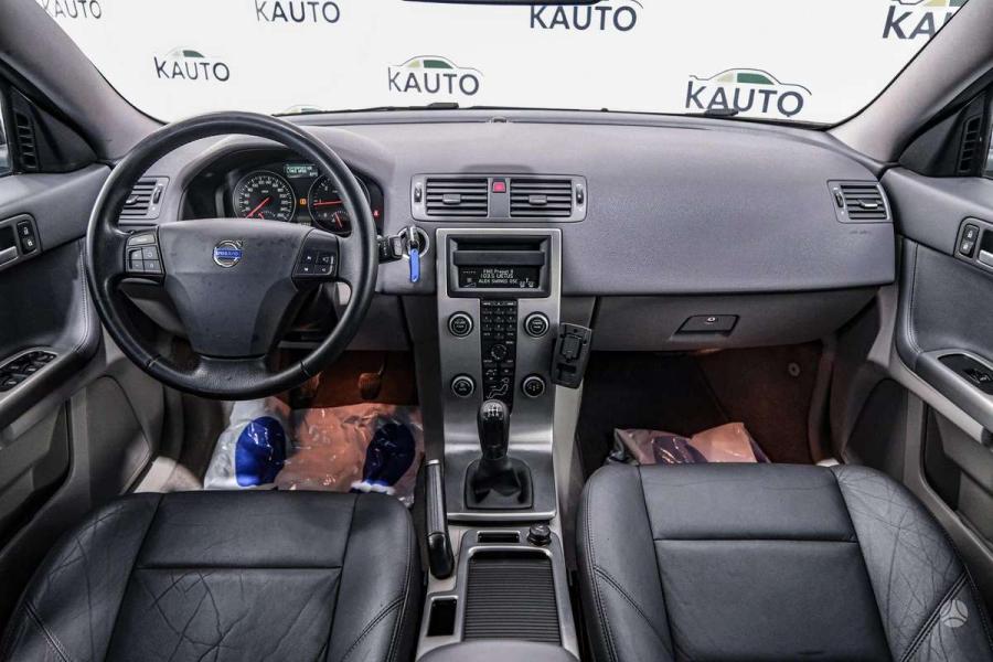 Melns Volvo V50 2008 Kauņa, ar dzinēja tilpumu 1.60 L un nobraukumu 358 tūkst. km par 3390 €, foto 9 vietnē AUTOMOTO.COM.LV