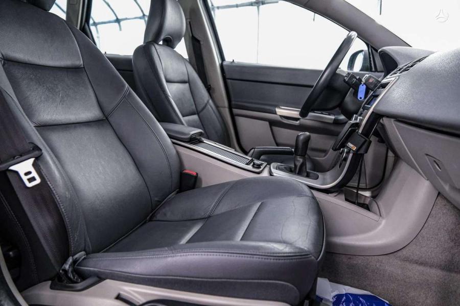 Melns Volvo V50 2008 Kauņa, ar dzinēja tilpumu 1.60 L un nobraukumu 358 tūkst. km par 3390 €, foto 13 vietnē AUTOMOTO.COM.LV