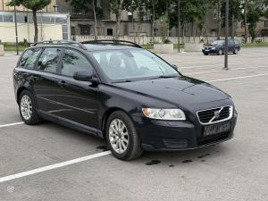 Melns Volvo V50 2008 Ukmergė, ar dzinēja tilpumu 2.00 L un nobraukumu 324 tūkst. km par 2100 €, foto  vietnē AUTOMOTO.COM.LV