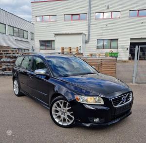 Melns Volvo V50 2008 Kauņa, ar dzinēja tilpumu 2.00 L un nobraukumu 294 tūkst. km par 2999 €, foto 5 vietnē AUTOMOTO.COM.LV