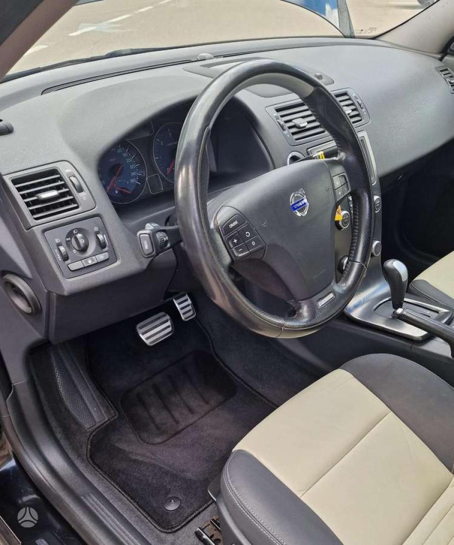 Melns Volvo V50 2008 Kauņa, ar dzinēja tilpumu 2.00 L un nobraukumu 294 tūkst. km par 2999 €, foto 8 vietnē AUTOMOTO.COM.LV