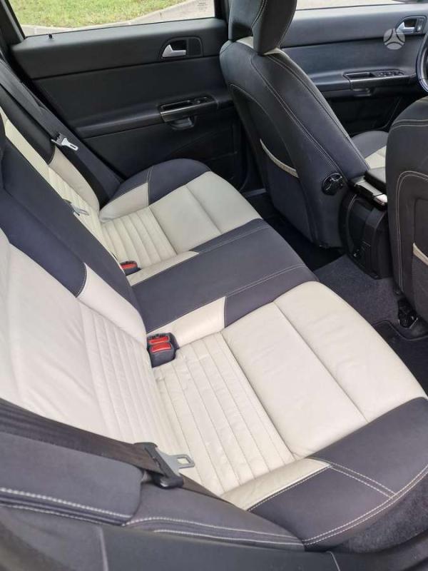 Melns Volvo V50 2008 Kauņa, ar dzinēja tilpumu 2.00 L un nobraukumu 294 tūkst. km par 2999 €, foto 9 vietnē AUTOMOTO.COM.LV