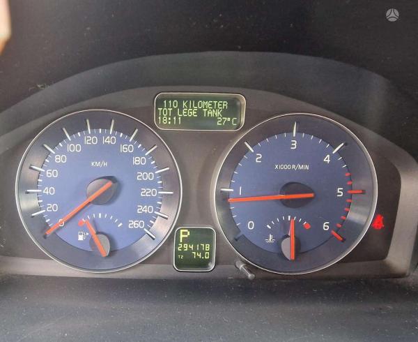Melns Volvo V50 2008 Kauņa, ar dzinēja tilpumu 2.00 L un nobraukumu 294 tūkst. km par 2999 €, foto 10 vietnē AUTOMOTO.COM.LV
