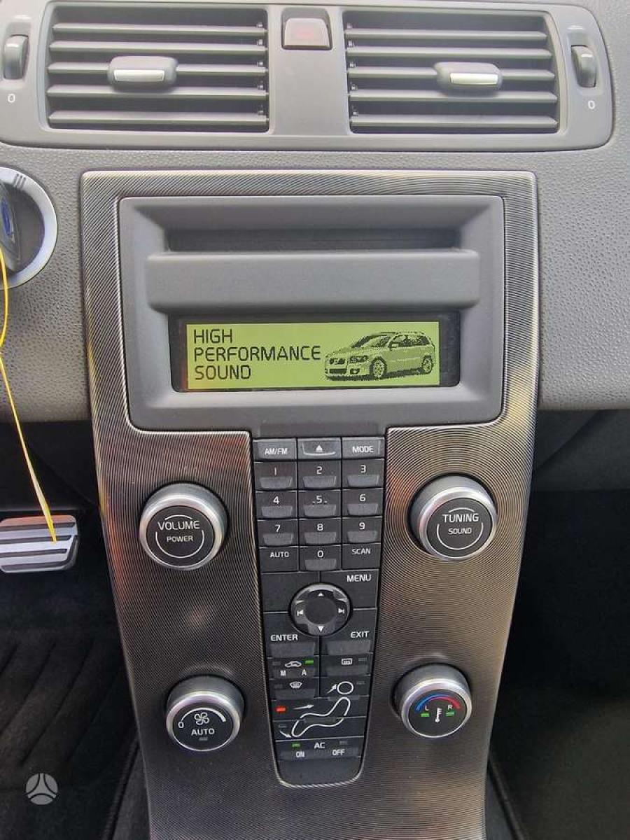 Melns Volvo V50 2008 Kauņa, ar dzinēja tilpumu 2.00 L un nobraukumu 294 tūkst. km par 2999 €, foto 13 vietnē AUTOMOTO.COM.LV
