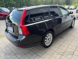 Melns Volvo V50 2008 Veru, ar dzinēja tilpumu 1.60 L un nobraukumu 261 tūkst. km par 2490 €, foto 4 vietnē AUTOMOTO.COM.LV