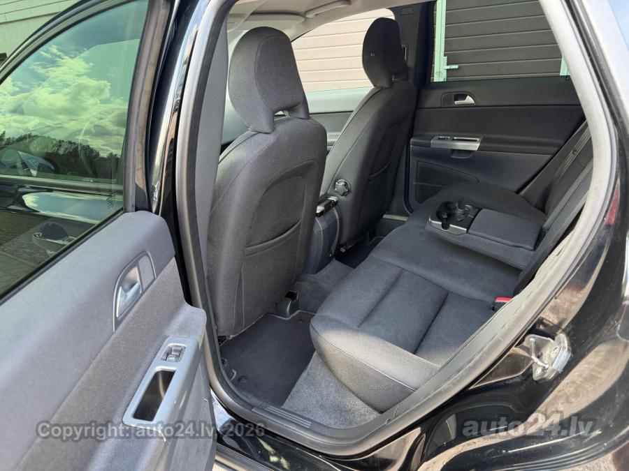 Melns Volvo V50 2008 Veru, ar dzinēja tilpumu 1.60 L un nobraukumu 261 tūkst. km par 2490 €, foto 8 vietnē AUTOMOTO.COM.LV