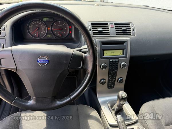 Черный Вольво В50 2008 в Выру, объемом двигателя 1.60 л и пробегом 261 тыс. км за 2490 €, фото 9 на AUTOMOTO.COM.LV