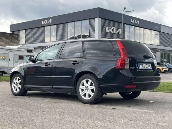 Black Volvo V50 2008 in Narva, with an engine capacity of 1.60 L and mileage of 316 thousand km for 699 €, photo 6 on AUTOMOTO.COM.LV