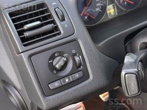 Black Volvo V50 2008 in Riga, with an engine capacity of 2.00 L and mileage of 348 thousand km for 4200 €, photo 13 on AUTOMOTO.COM.LV