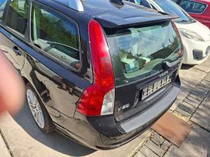 Melns Volvo V50 2008 Kauņa, ar dzinēja tilpumu 2.40 L un nobraukumu 235 tūkst. km par 1550 €, foto 6 vietnē AUTOMOTO.COM.LV