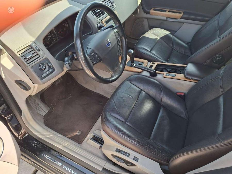 Melns Volvo V50 2008 Kauņa, ar dzinēja tilpumu 2.40 L un nobraukumu 235 tūkst. km par 1550 €, foto 9 vietnē AUTOMOTO.COM.LV