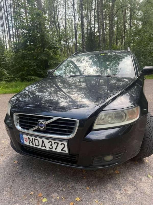 Черный Вольво В50 2008 в Вильнюс, объемом двигателя 2.00 л и пробегом 330 тыс. км за 2450 €, фото 5 на AUTOMOTO.COM.LV