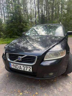 Черный Вольво В50 2008 в Вильнюс, объемом двигателя 2.00 л и пробегом 330 тыс. км за 2450 €, фото 6 на AUTOMOTO.COM.LV