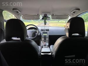 Черный Вольво В50 2008 в Лиепая, объемом двигателя 2.00 л и пробегом 299 тыс. км за 4550 €, фото 10 на AUTOMOTO.COM.LV