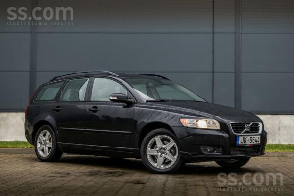 Melns Volvo V50 2008 Rīga, ar dzinēja tilpumu 1.60 L un nobraukumu 253 tūkst. km par 3490 €, foto 3 vietnē AUTOMOTO.COM.LV