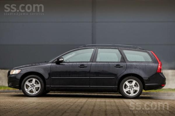 Melns Volvo V50 2008 Rīga, ar dzinēja tilpumu 1.60 L un nobraukumu 253 tūkst. km par 3490 €, foto 5 vietnē AUTOMOTO.COM.LV