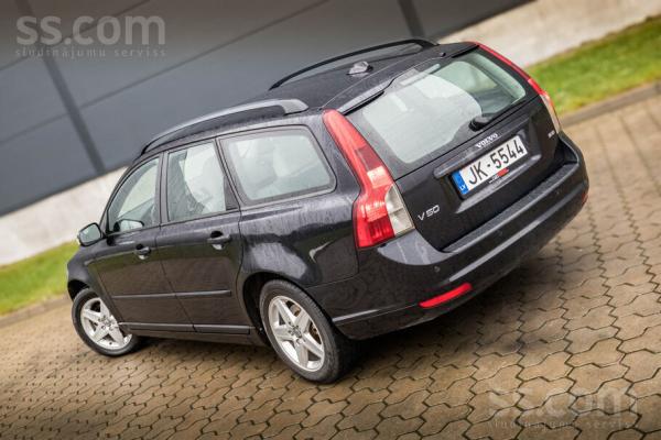 Melns Volvo V50 2008 Rīga, ar dzinēja tilpumu 1.60 L un nobraukumu 253 tūkst. km par 3490 €, foto 7 vietnē AUTOMOTO.COM.LV