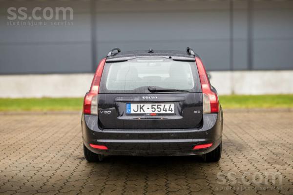 Melns Volvo V50 2008 Rīga, ar dzinēja tilpumu 1.60 L un nobraukumu 253 tūkst. km par 3490 €, foto 10 vietnē AUTOMOTO.COM.LV