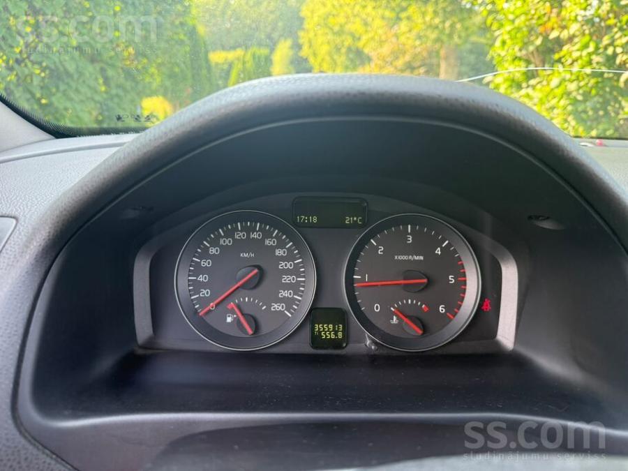 Melns Volvo V50 2008 Ogre, ar dzinēja tilpumu 2.00 L un nobraukumu 350 tūkst. km par 1350 €, foto 8 vietnē AUTOMOTO.COM.LV