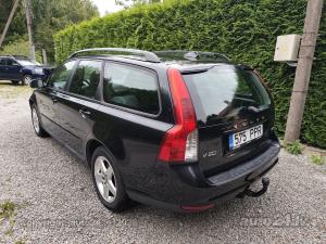 Melns Volvo V50 2008 Tallina, ar dzinēja tilpumu 2.00 L un nobraukumu 240 tūkst. km par 5450 €, foto 4 vietnē AUTOMOTO.COM.LV
