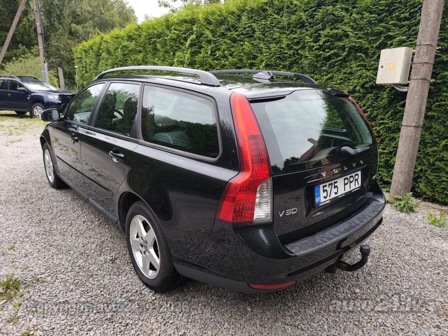 Melns Volvo V50 2008 Tallina, ar dzinēja tilpumu 2.00 L un nobraukumu 240 tūkst. km par 5450 €, foto 4 vietnē AUTOMOTO.COM.LV