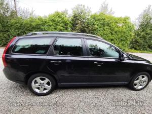 Melns Volvo V50 2008 Tallina, ar dzinēja tilpumu 2.00 L un nobraukumu 240 tūkst. km par 5450 €, foto 9 vietnē AUTOMOTO.COM.LV