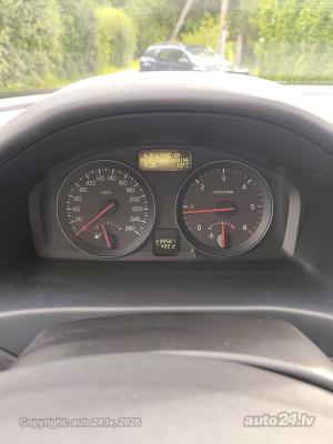 Melns Volvo V50 2008 Tallina, ar dzinēja tilpumu 2.00 L un nobraukumu 240 tūkst. km par 5450 €, foto 10 vietnē AUTOMOTO.COM.LV