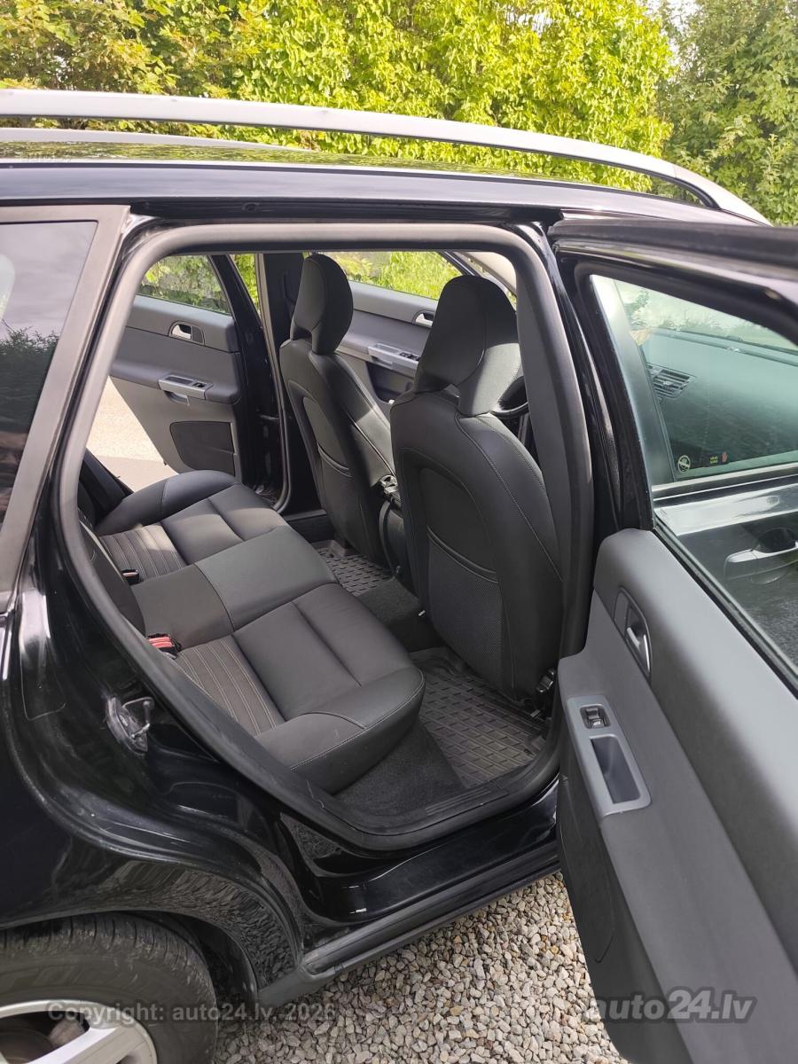 Melns Volvo V50 2008 Tallina, ar dzinēja tilpumu 2.00 L un nobraukumu 240 tūkst. km par 5450 €, foto 13 vietnē AUTOMOTO.COM.LV