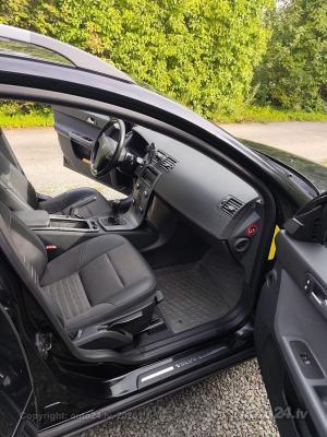 Melns Volvo V50 2008 Tallina, ar dzinēja tilpumu 2.00 L un nobraukumu 240 tūkst. km par 5450 €, foto 14 vietnē AUTOMOTO.COM.LV