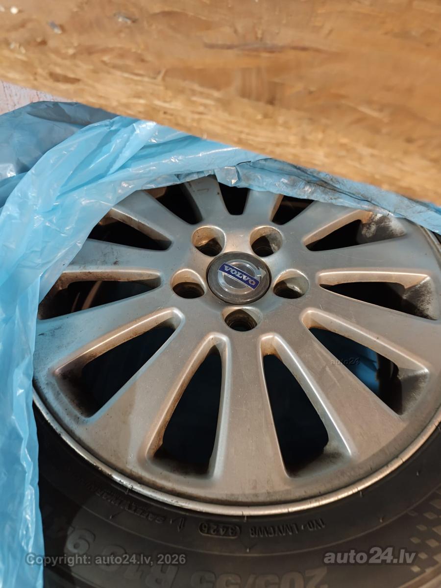 Melns Volvo V50 2008 Tallina, ar dzinēja tilpumu 2.00 L un nobraukumu 240 tūkst. km par 5450 €, foto 21 vietnē AUTOMOTO.COM.LV