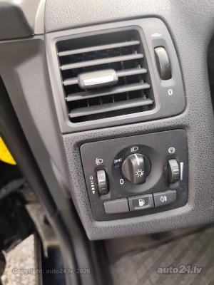 Melns Volvo V50 2008 Tallina, ar dzinēja tilpumu 2.00 L un nobraukumu 240 tūkst. km par 5450 €, foto 27 vietnē AUTOMOTO.COM.LV
