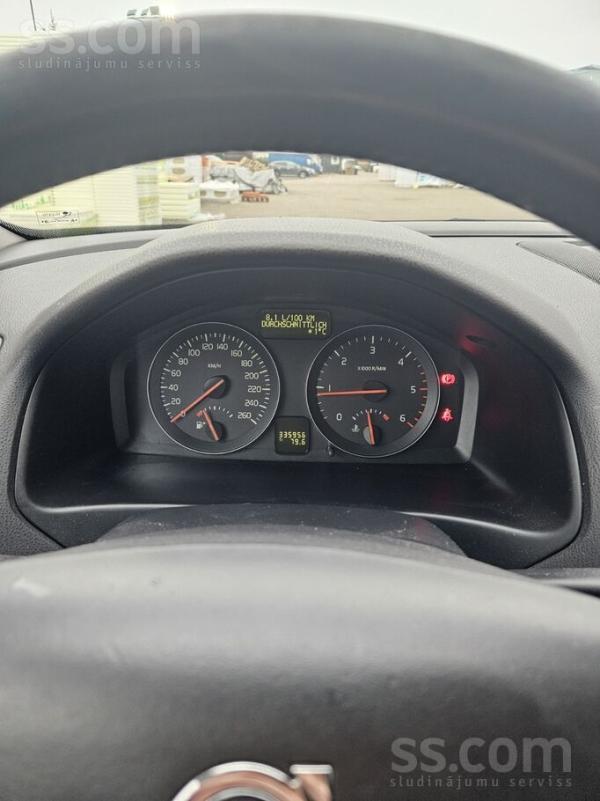 Melns Volvo V50 2008 Jelgava, ar dzinēja tilpumu 2.00 L un nobraukumu 336 tūkst. km par 1800 €, foto 9 vietnē AUTOMOTO.COM.LV