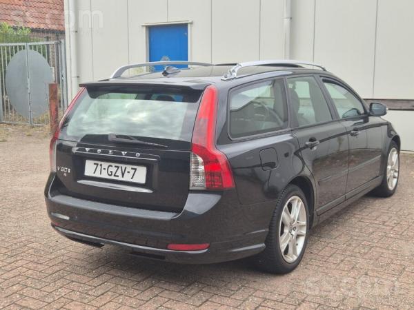 Melns Volvo V50 2008 Rīga, ar dzinēja tilpumu 1.60 L un nobraukumu 0 tūkst. km par 1990 €, foto 5 vietnē AUTOMOTO.COM.LV