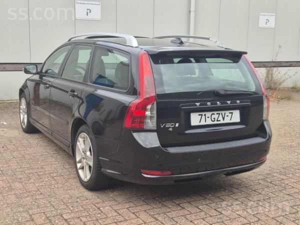 Melns Volvo V50 2008 Rīga, ar dzinēja tilpumu 1.60 L un nobraukumu 0 tūkst. km par 1990 €, foto 7 vietnē AUTOMOTO.COM.LV