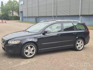 Melns Volvo V50 2008 Rīga, ar dzinēja tilpumu 1.60 L un nobraukumu 0 tūkst. km par 1990 €, foto 9 vietnē AUTOMOTO.COM.LV