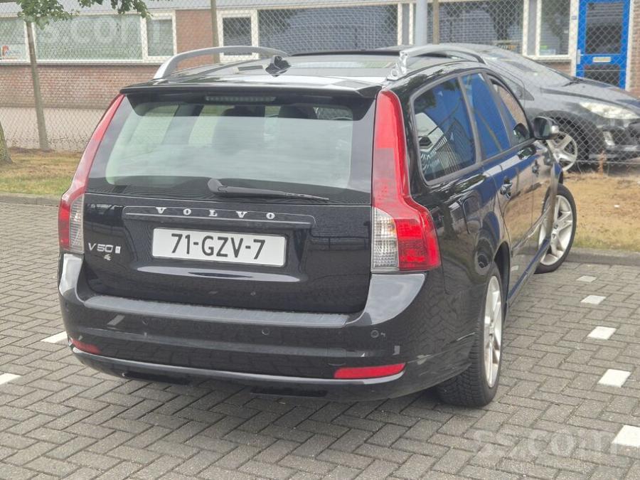 Melns Volvo V50 2008 Rīga, ar dzinēja tilpumu 1.60 L un nobraukumu 0 tūkst. km par 1990 €, foto 13 vietnē AUTOMOTO.COM.LV