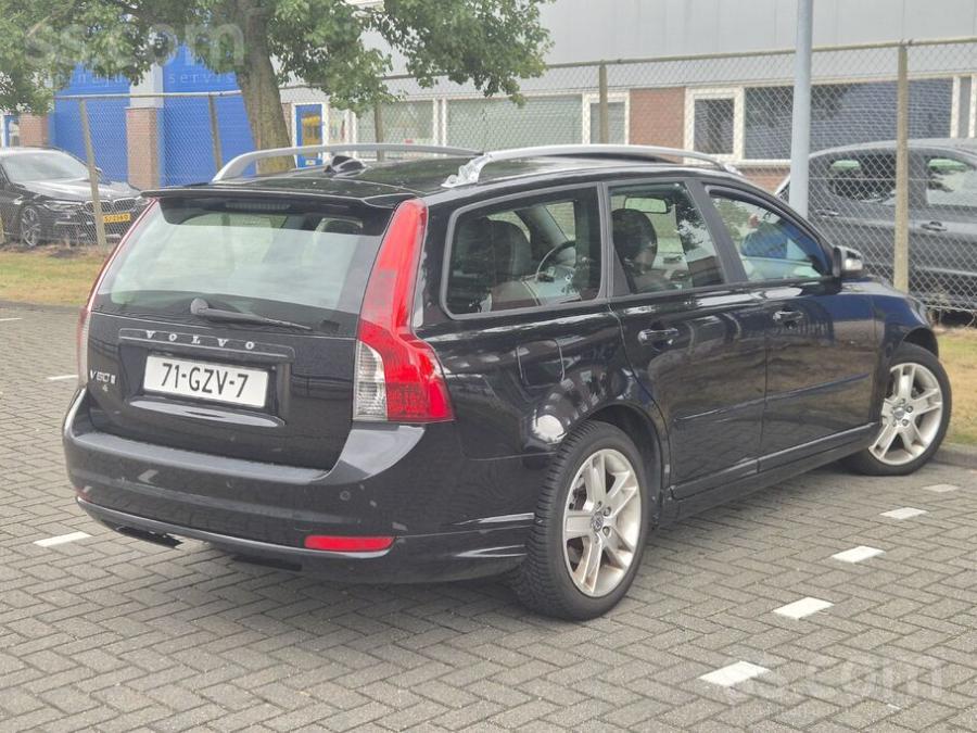 Melns Volvo V50 2008 Rīga, ar dzinēja tilpumu 1.60 L un nobraukumu 0 tūkst. km par 1990 €, foto 14 vietnē AUTOMOTO.COM.LV
