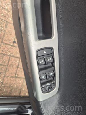 Melns Volvo V50 2008 Rīga, ar dzinēja tilpumu 1.60 L un nobraukumu 0 tūkst. km par 1990 €, foto 17 vietnē AUTOMOTO.COM.LV