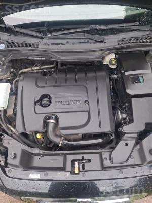 Melns Volvo V50 2008 Jelgava, ar dzinēja tilpumu 1.60 L un nobraukumu 260 tūkst. km par 1800 €, foto 9 vietnē AUTOMOTO.COM.LV
