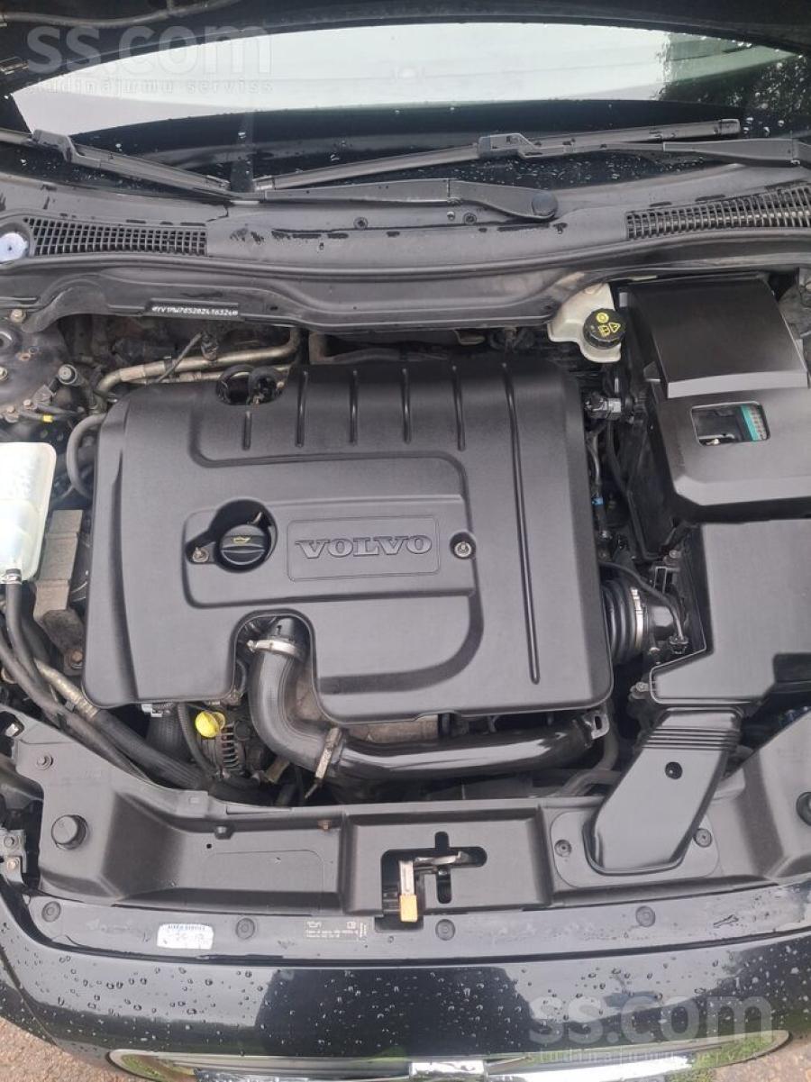 Melns Volvo V50 2008 Jelgava, ar dzinēja tilpumu 1.60 L un nobraukumu 260 tūkst. km par 1800 €, foto 9 vietnē AUTOMOTO.COM.LV