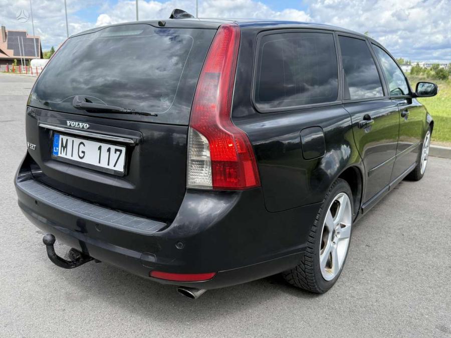Melns Volvo V50 2008 Viļņa, ar dzinēja tilpumu 2.40 L un nobraukumu 416 tūkst. km par 2200 €, foto 9 vietnē AUTOMOTO.COM.LV