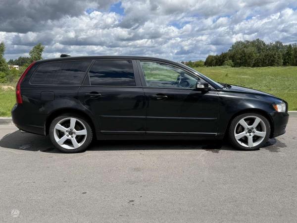 Melns Volvo V50 2008 Viļņa, ar dzinēja tilpumu 2.40 L un nobraukumu 416 tūkst. km par 2200 €, foto 9 vietnē AUTOMOTO.COM.LV